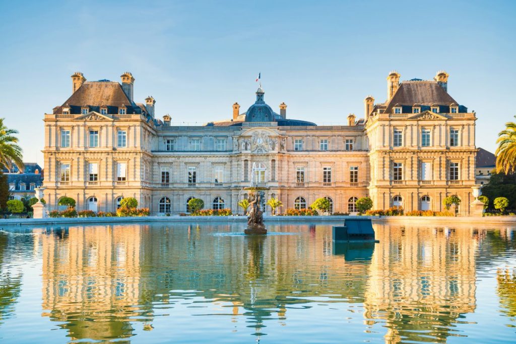 Les plus beaux palaces de France : un voyage dans l’histoire, le luxe ...