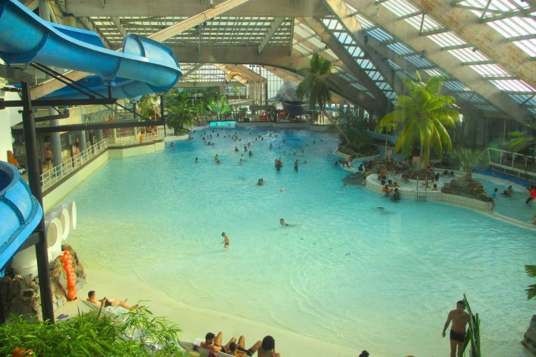 Top 10 des Meilleurs parcs aquatiques à Paris et ses environs - Splendia